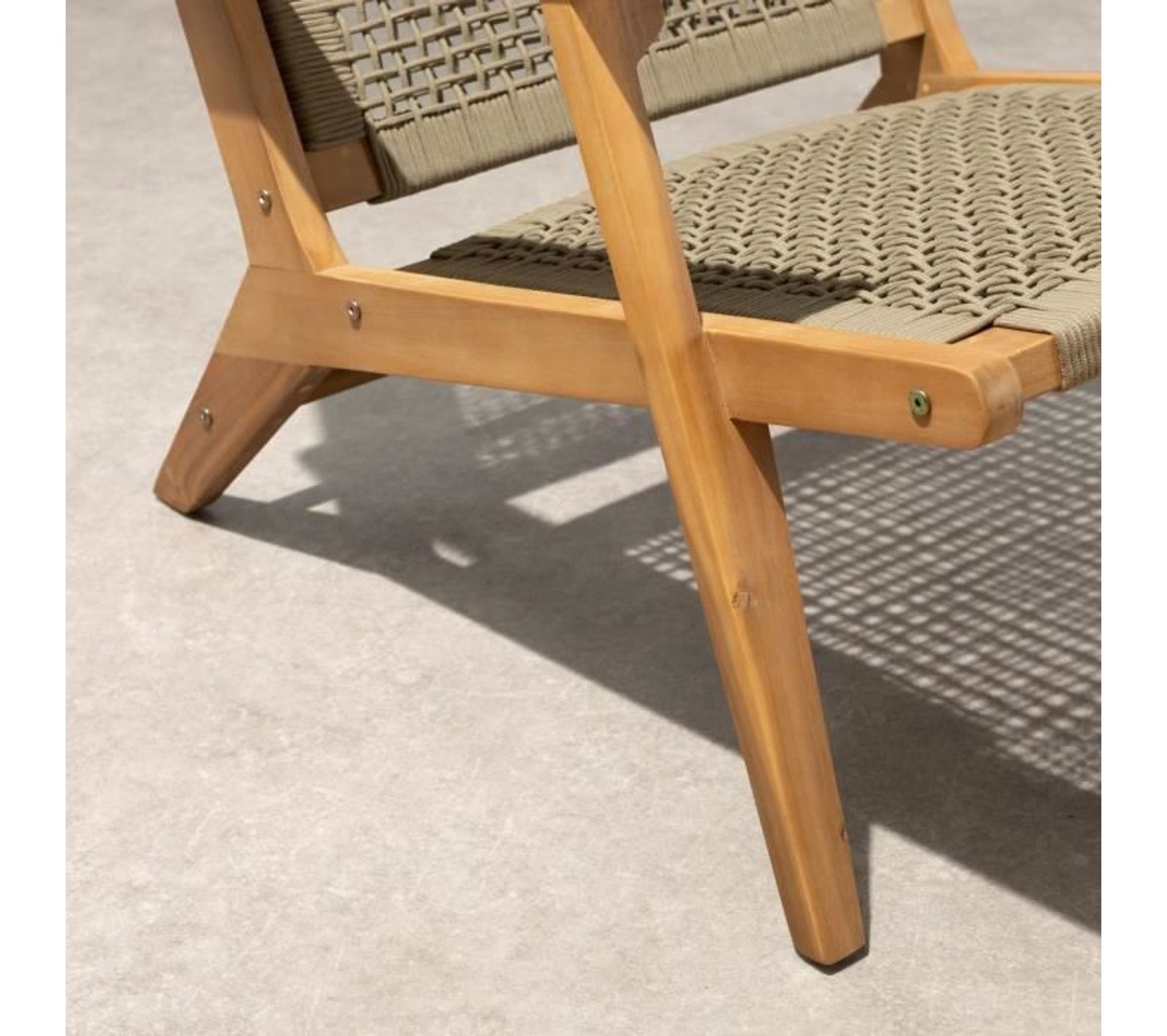 Fauteuil Bas En Bois D'acacia Fsc Et En Résine Tressée - 1 Personne ...