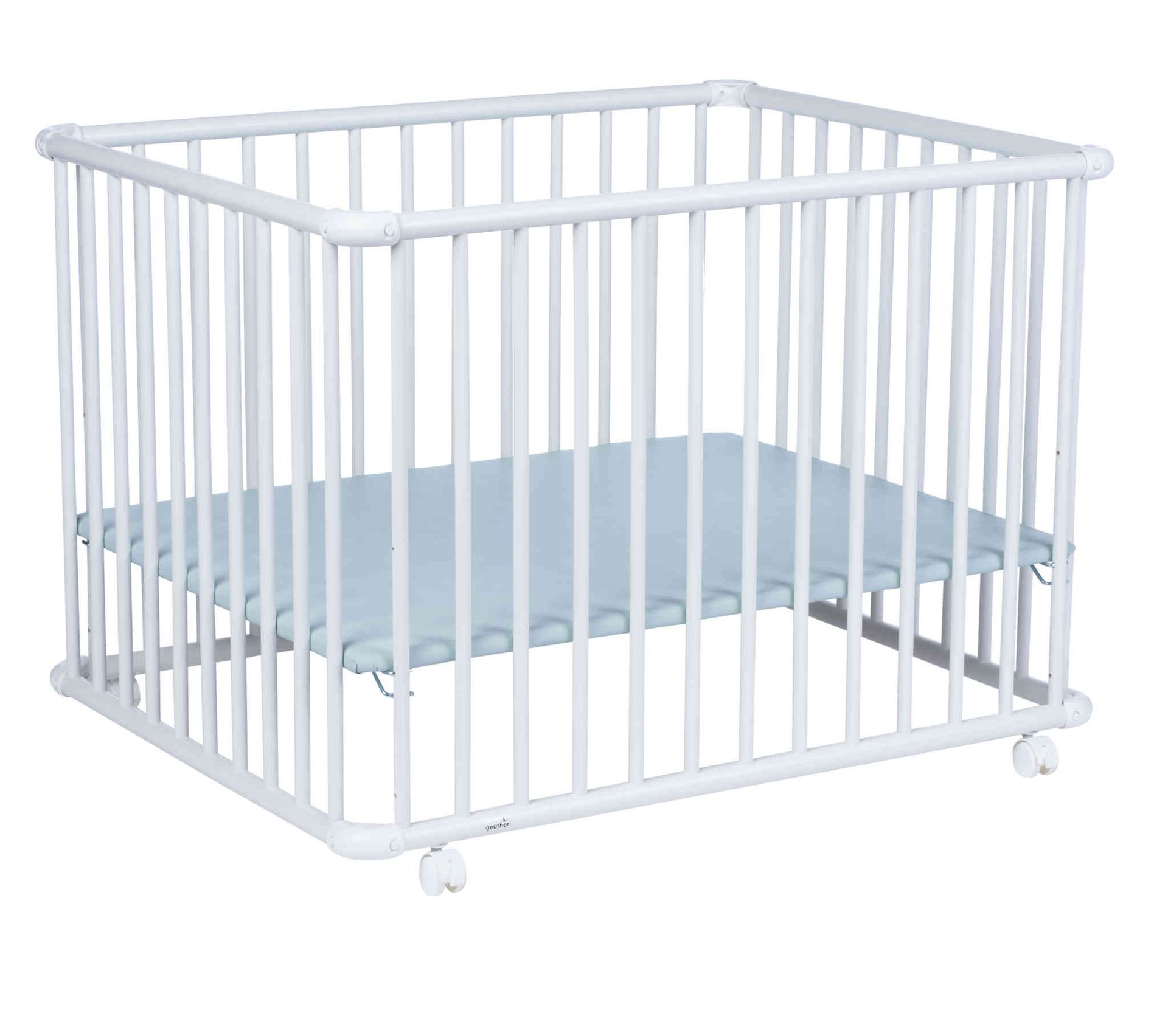 Parc Bébé En Bois Blanc À Roulettes Belami Fond Bleu 76x97 Cm - Geuther ...